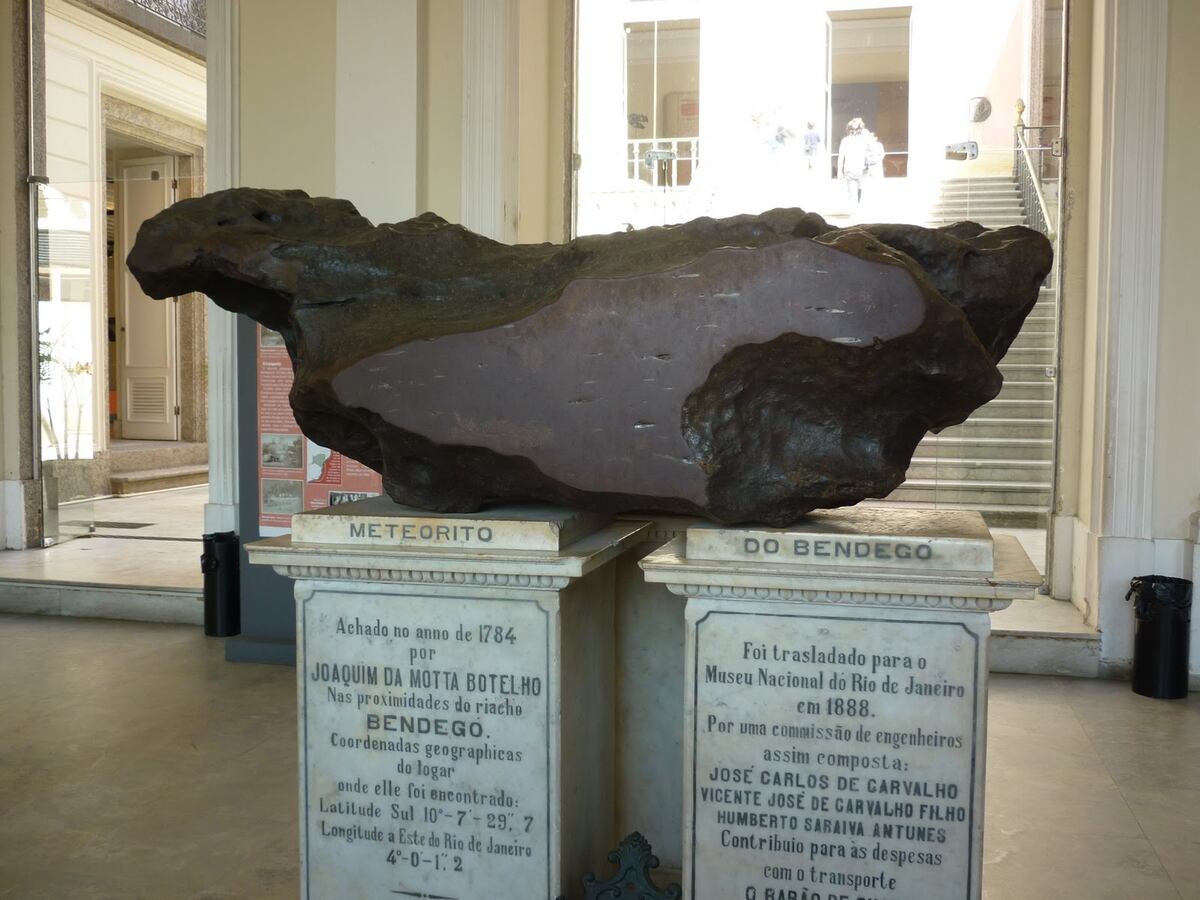¿Por qué el meteorito de Bendegó ‘sobrevivió’ al incendio del Museo ...