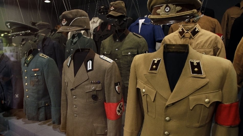 Berlín repasa figura de Hitler en polémica exposición - La Nación