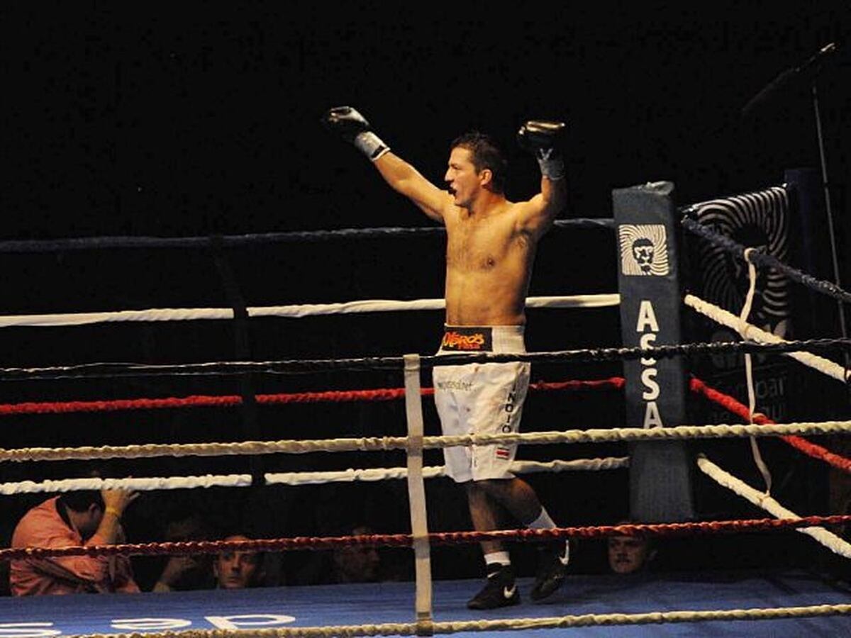 Peleas del 30 serán por títulos - La Nación