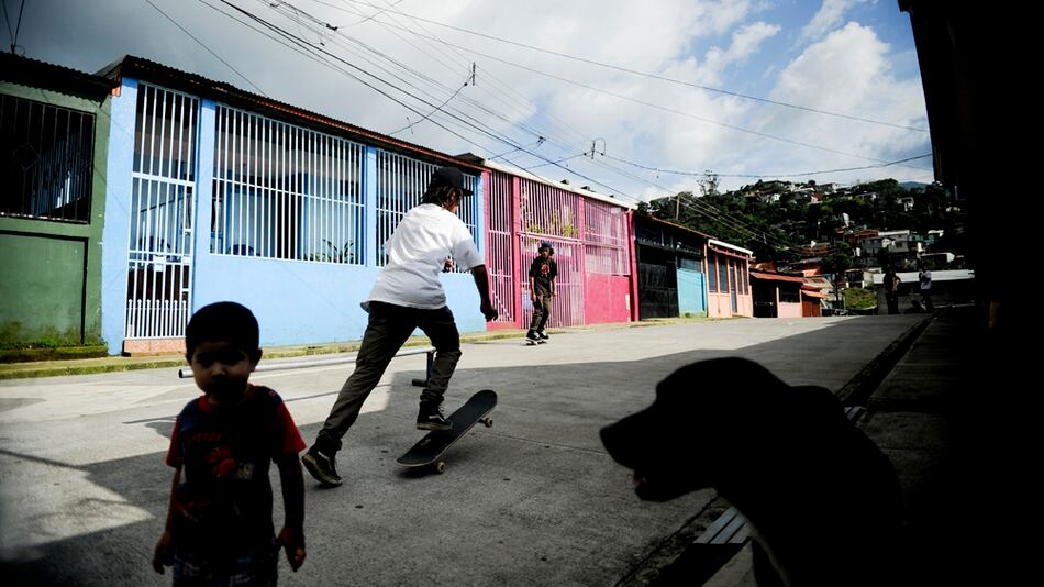 Desamparados: tan abundante en votos como en carencias - La Nación
