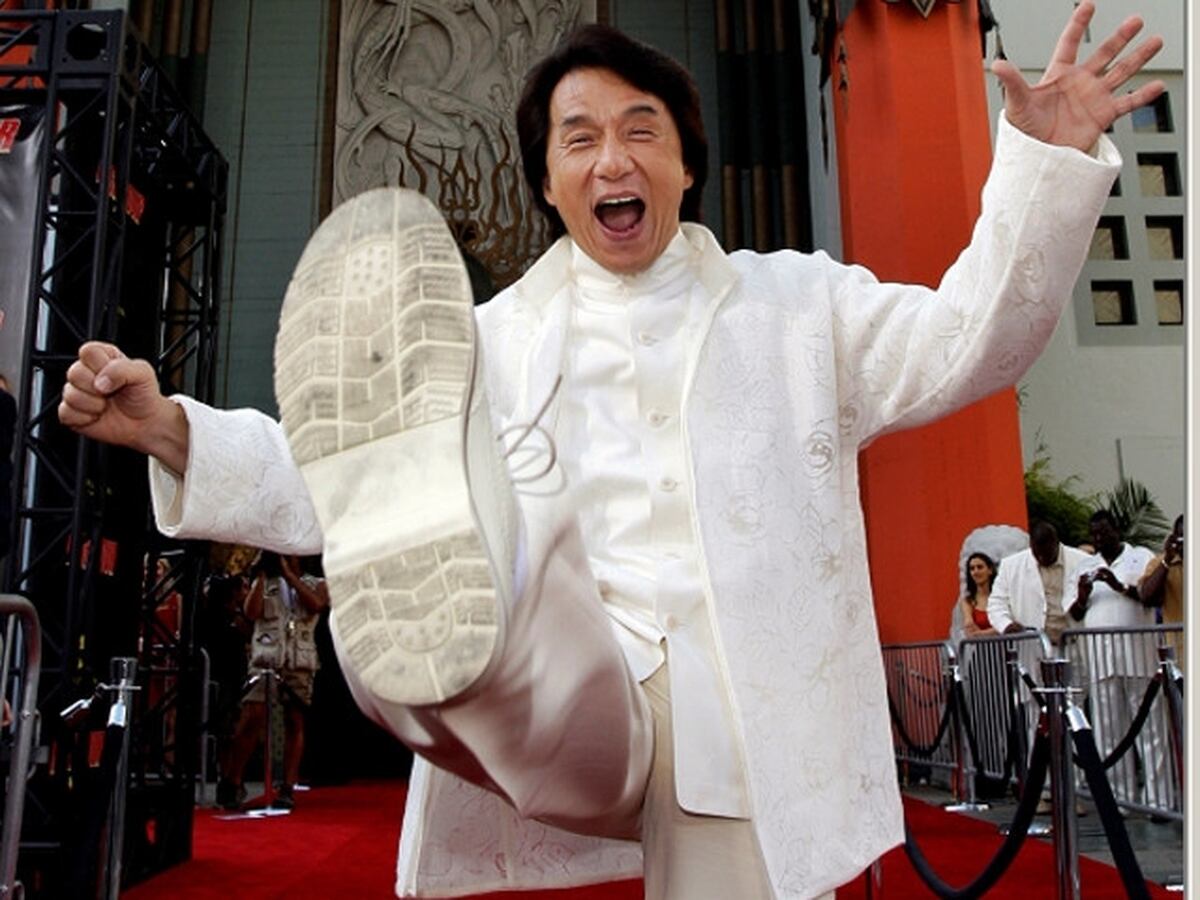 Jackie Chan es el primer actor chino en dejar sus huellas en teatro de ...