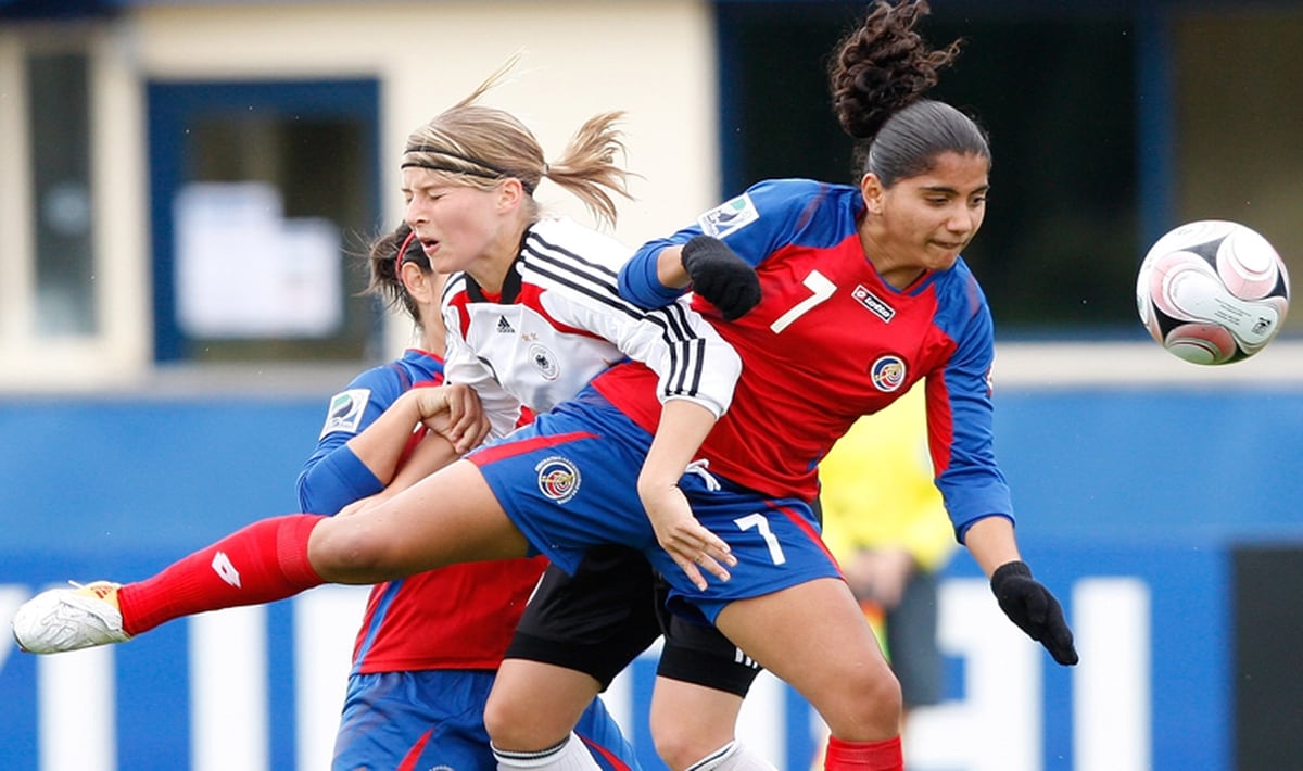 Los primeros pasos del fútbol femenino en Costa Rica - La Nación
