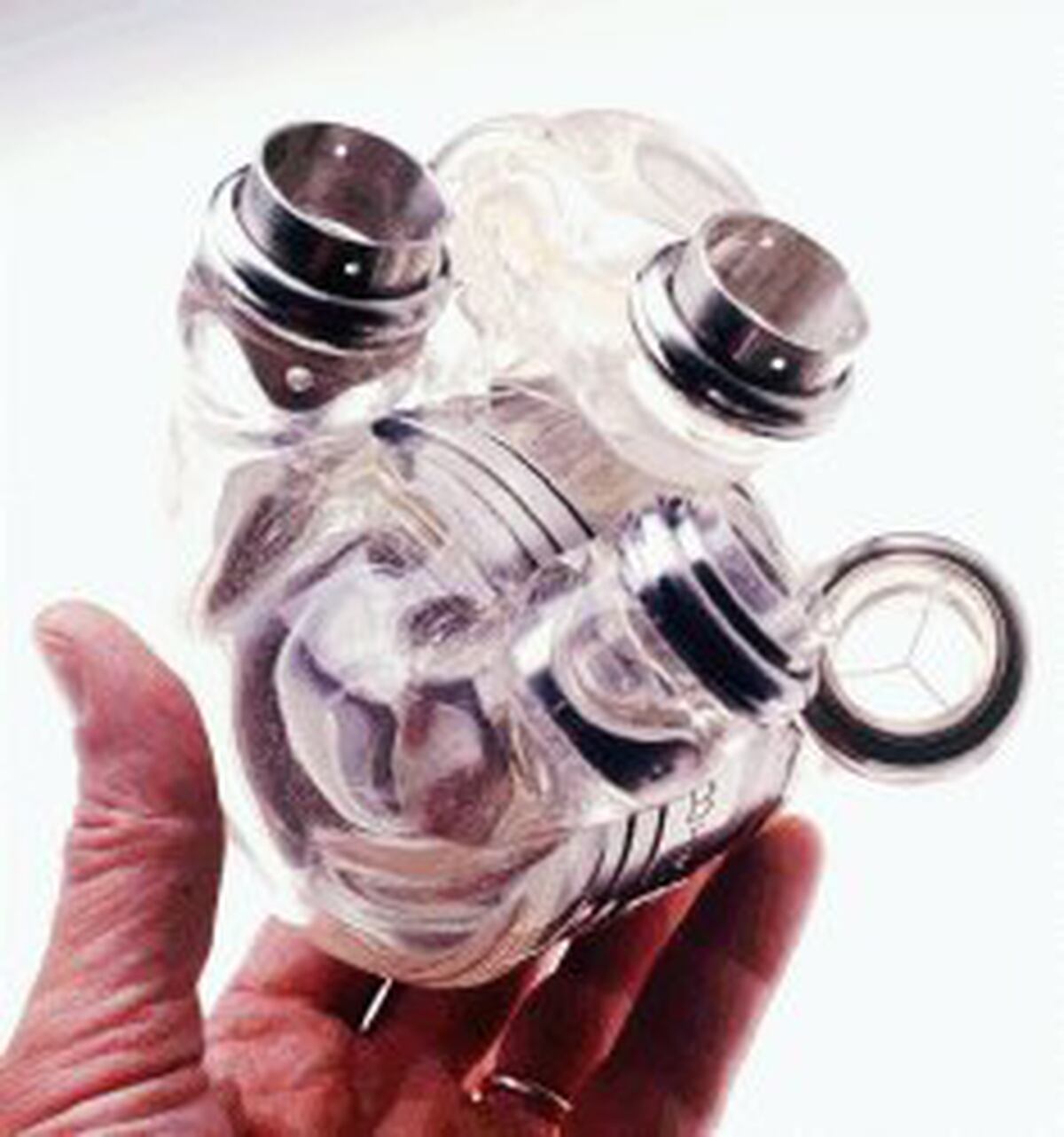 Estados Unidos autoriza implantes de corazón artificial - La Nación