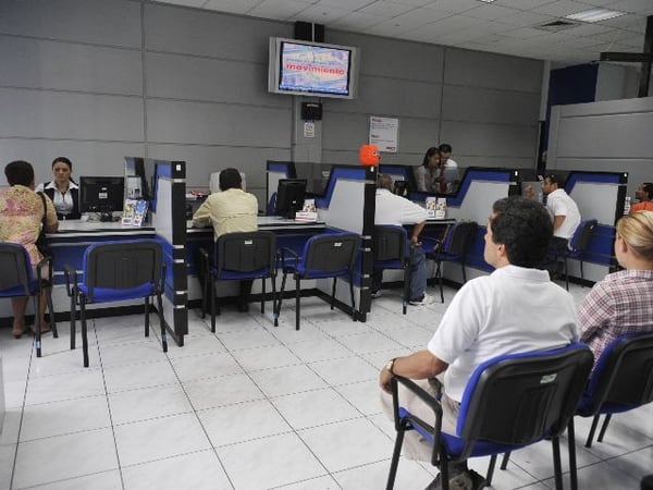 INS venderá operadora de pensiones al BCR - La Nación