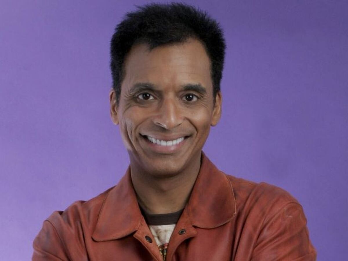 Jon Secada se abraza a la red para recuperar éxito - La Nación