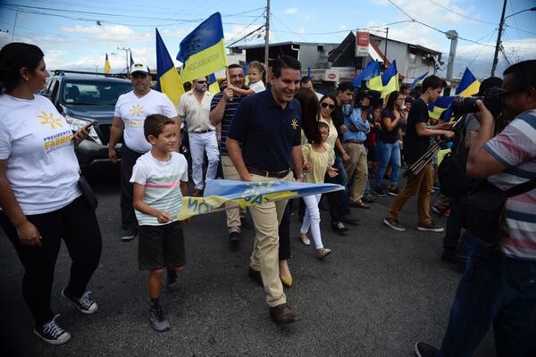 Aarón Sequeira - Autores - La Nación