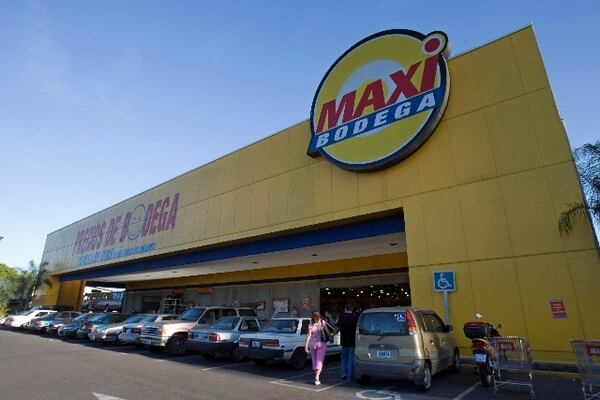 Walmart vuelve al podio como la firma más fuerte del orbe - La Nación