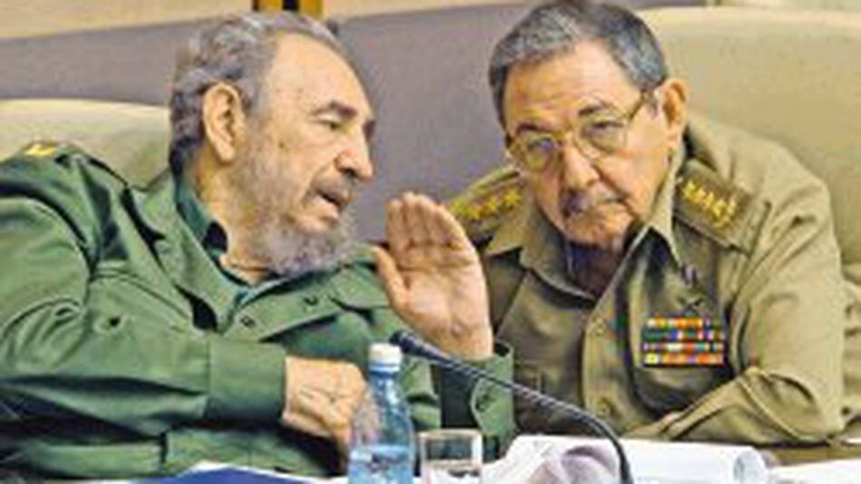 Fidel Castro acoge como suyo un llamado a derrotar el TLC - La Nación