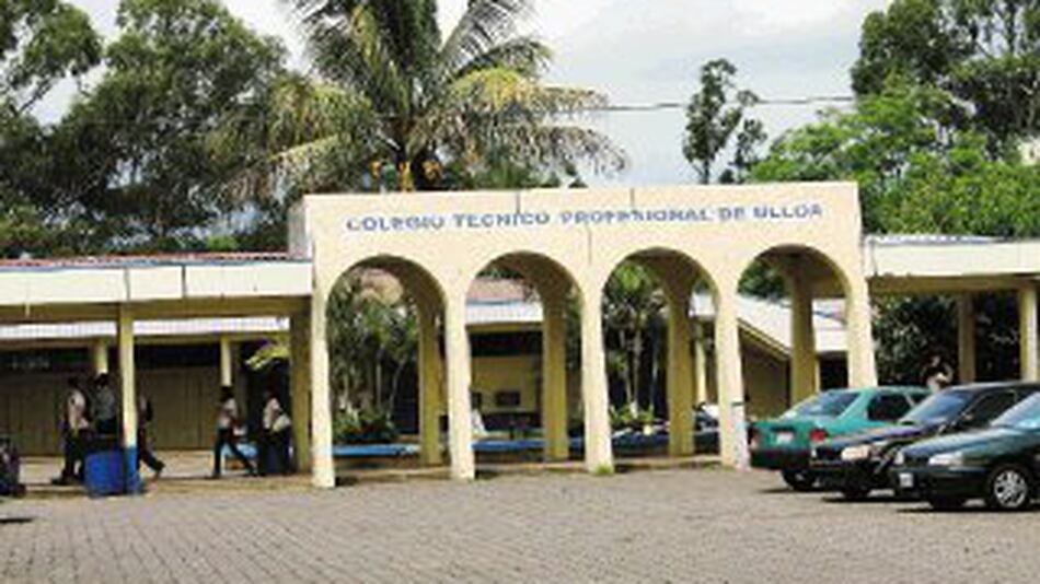 Hampa golpea a estudiantes de Barreal de Heredia - La Nación