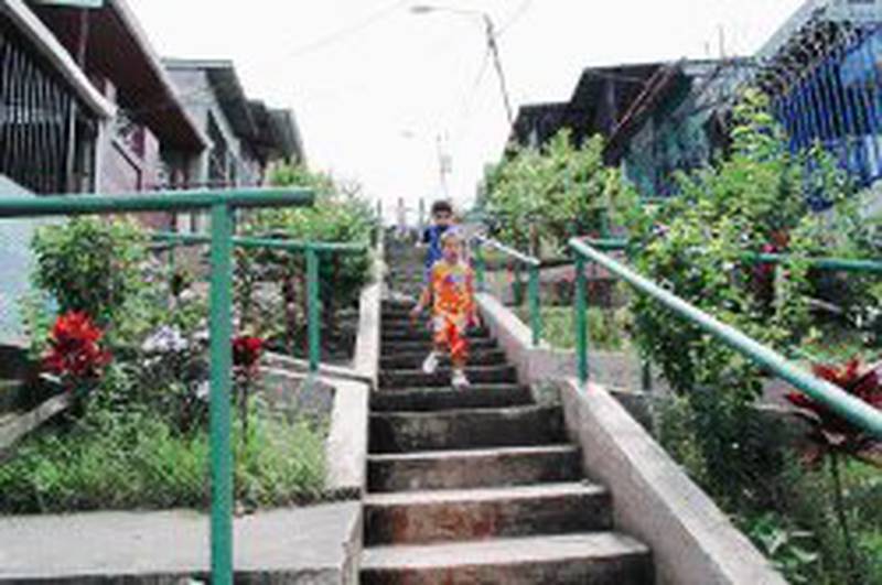 Barrios marginales mejoran su cara | La Nación