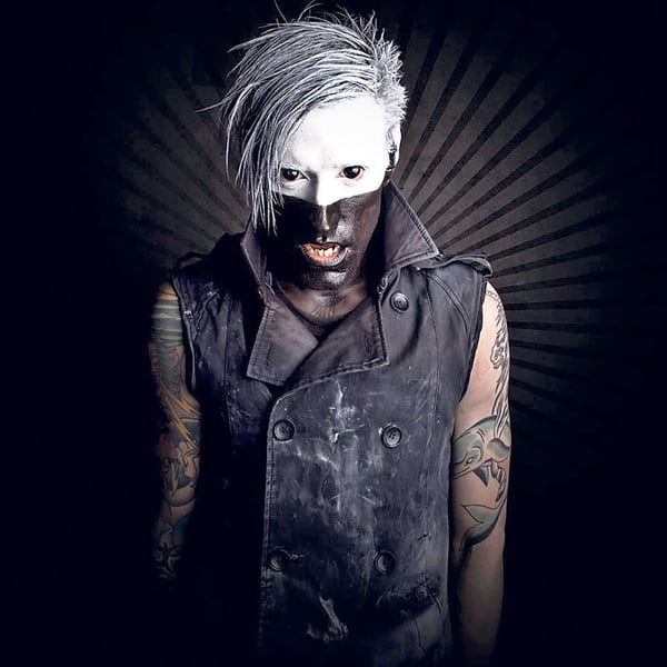 Joe Letz, de Combichrist, se presenta este viernes en San Pedro - La Nación