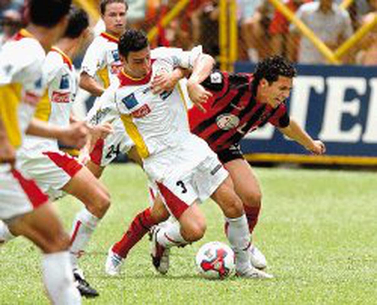 Robert Arias dice que aprendió lección - La Nación