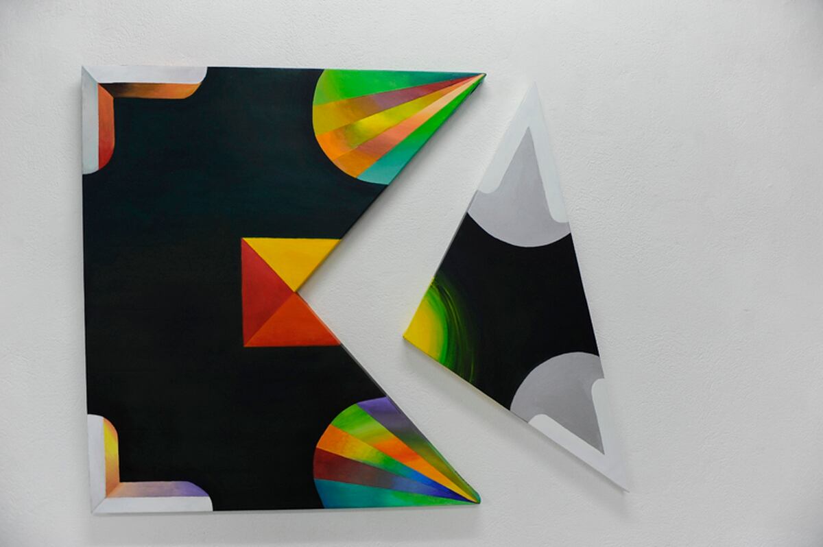 Otto Apuy plasma su visión de la pintura en cuadros irregulares - La Nación