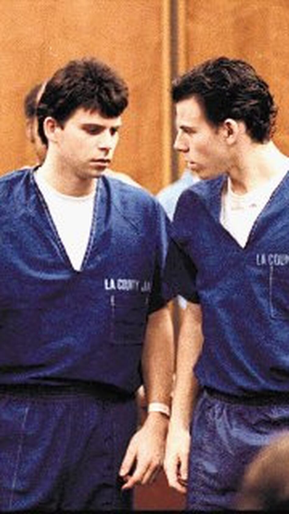 Página negra Erik y Lyle Menéndez: “Honrarás a tus padres...” - La Nación