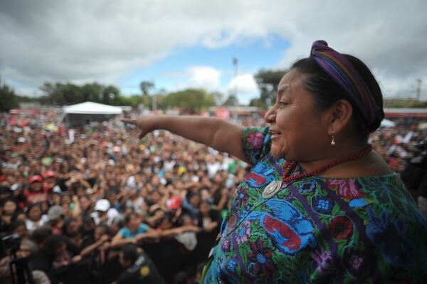 Rigoberta Menchú: “Yo no sería capaz de usar un arma” - La Nación