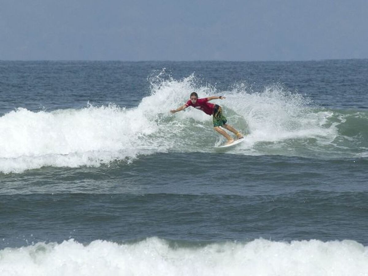 Hoy comienza Metropolitano de Surf en playa Jacó - La Nación