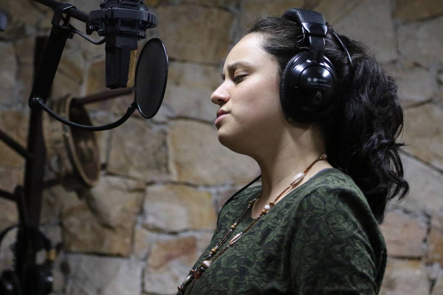 Cantautora tica presentará su primer álbum | La Nación