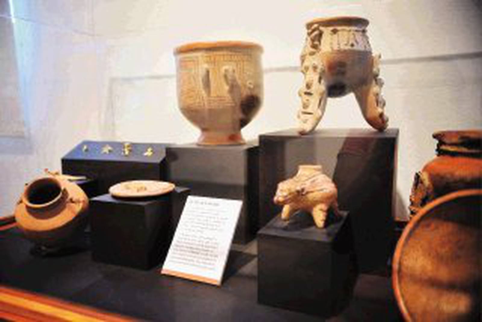 Joyas precolombinas del Diquís desfilan por el Museo Nacional | La Nación