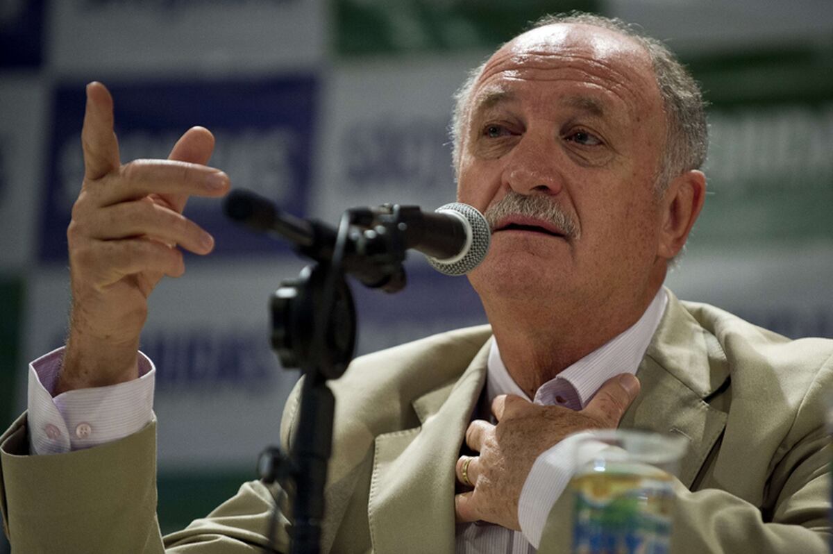 El técnico de Brasil, Luiz Felipe Scolari, reveló el nombre de ocho de ...