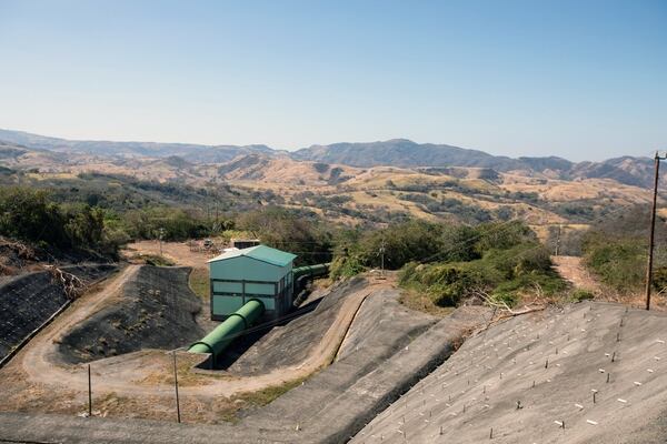 Arenal, el mayor complejo energético de Costa Rica, llega a 40 años ...