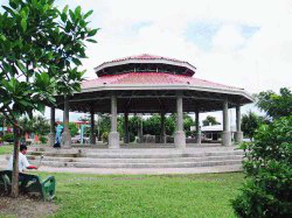 Parque de Upala estrena quiosco - La Nación