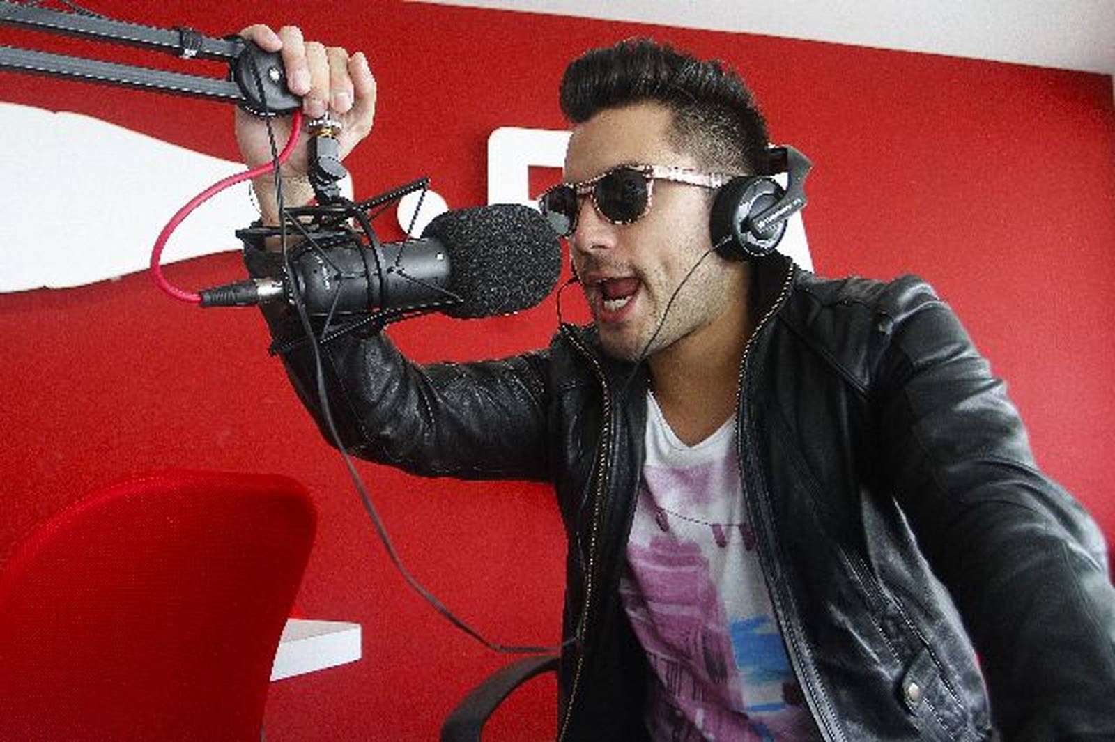 Conductor de MTV visita el país para estrenar radio en Internet | La Nación