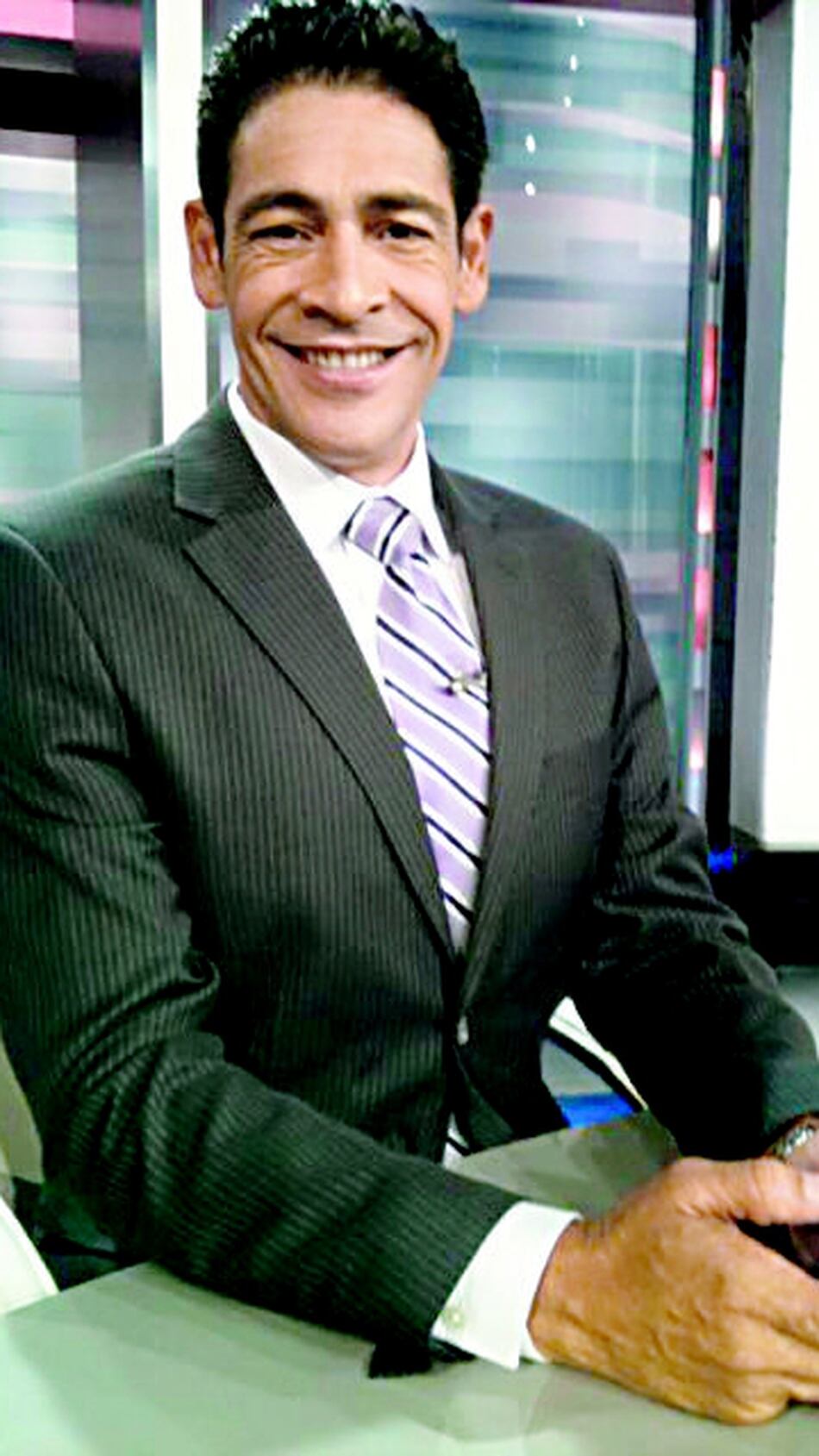 Johnny Lozada Despierta América con su humor - La Nación