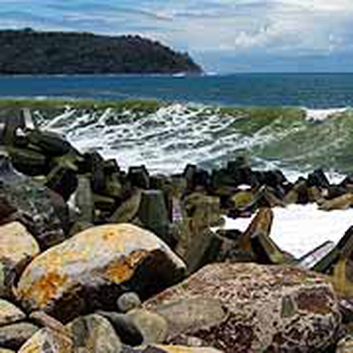 Objetan diseño de rompeolas - La Nación