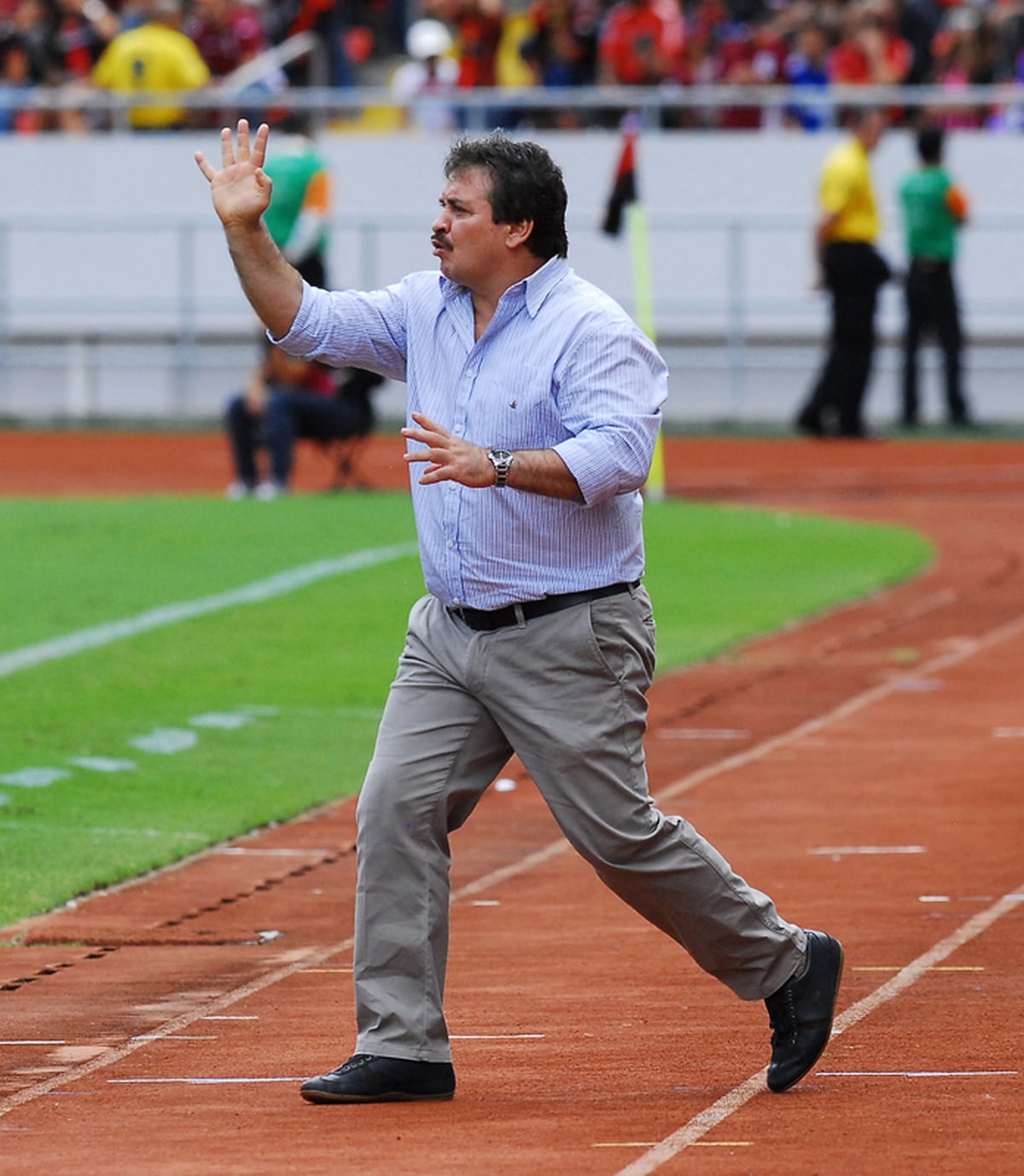 Óscar Ramírez dice que ha sentido el reconocimiento internacional en ...