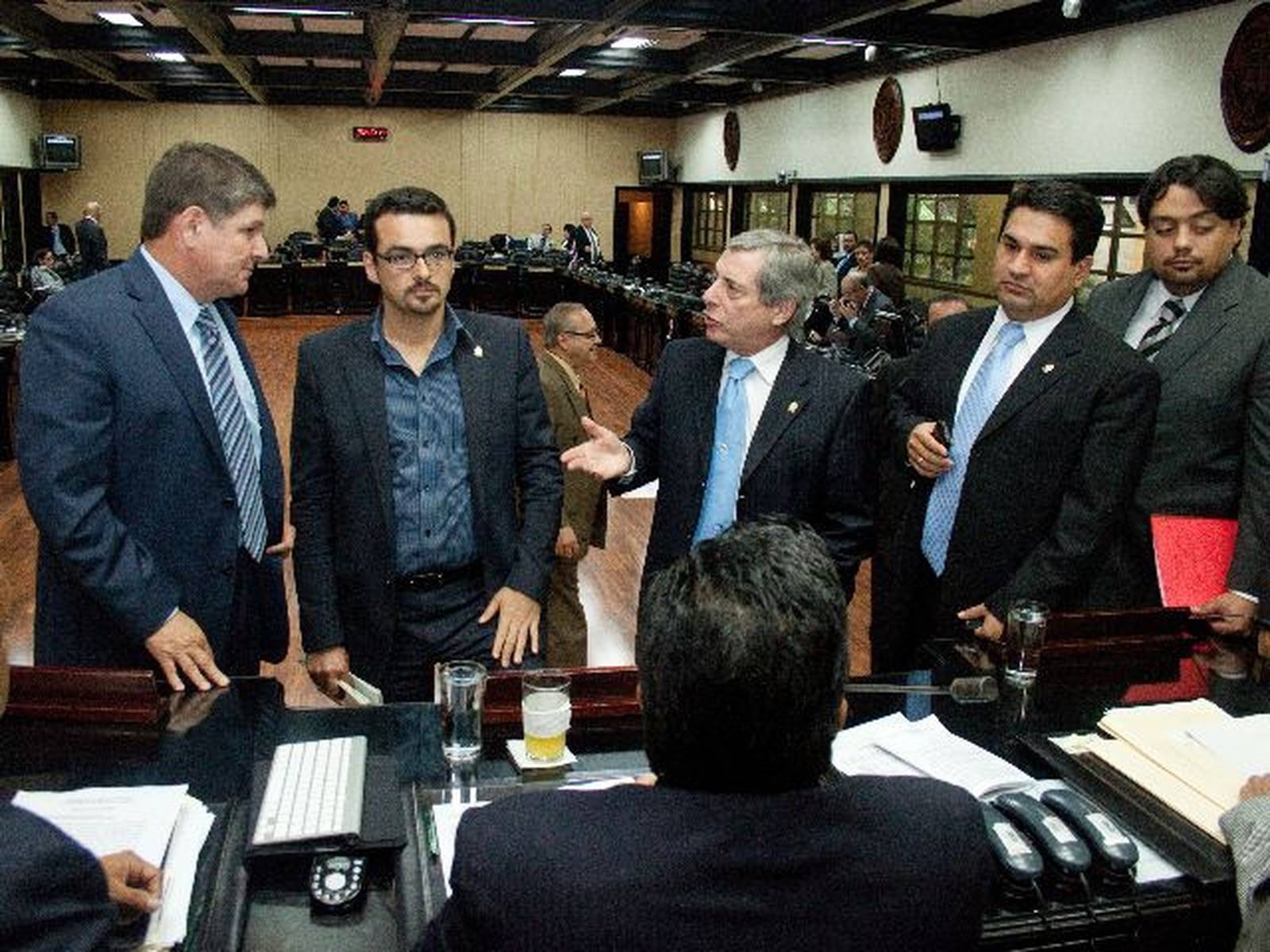 Cálculo político frena elección de magistrado para la Sala IV | La Nación