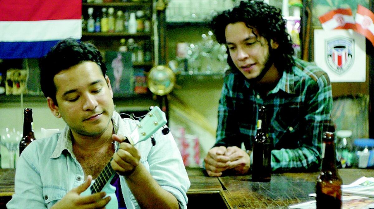 Patiño presta su voz para la canción oficial de serie en Internet - La ...