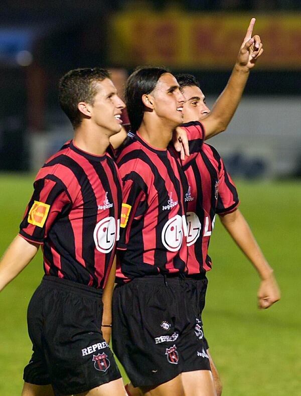 Las revelaciones de la vida de Pablo Gabas: Alajuelense pagó $20.000 ...