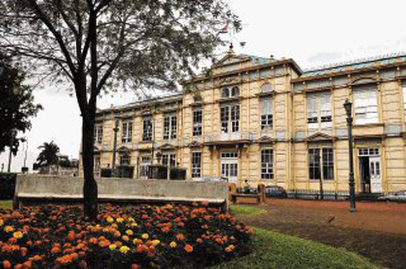 MEP financia la restauración del Edificio Metálico | La Nación