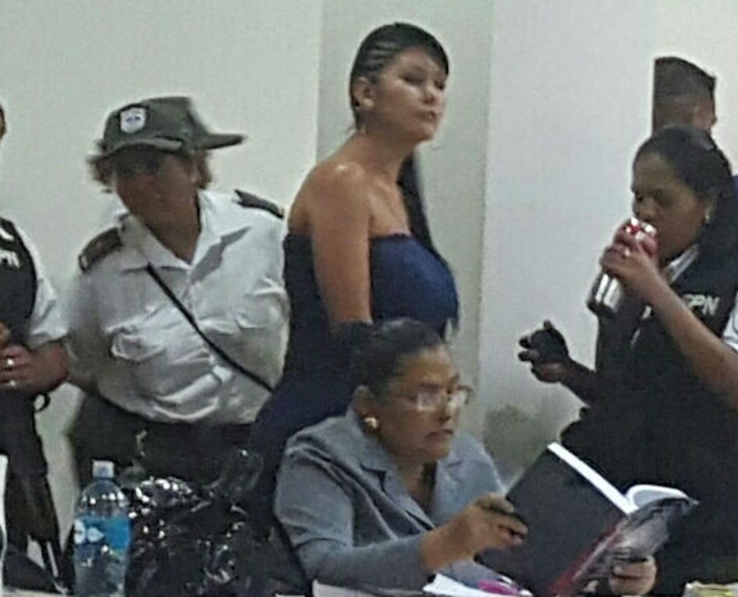 Inicia juicio contra modelo tica Adriana Corella por narcotráfico en ...