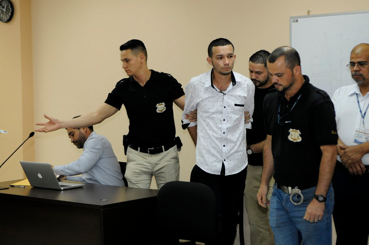 Recope solicita medidas cautelares para trabajador acusado de dañar ...