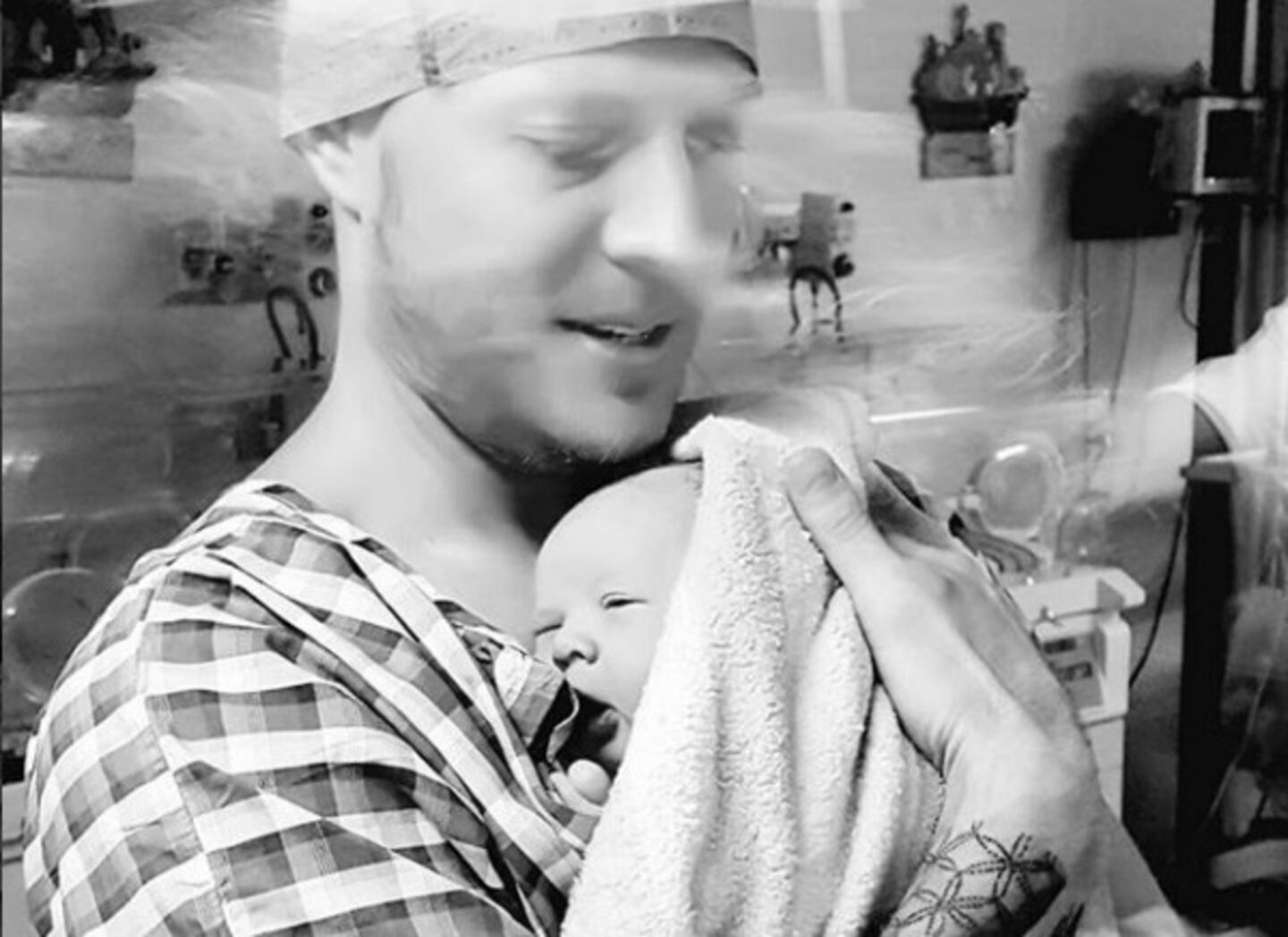 Ya nació Zoé, hija de Mauricio Hoffmann y Ericka Morera | La Nación