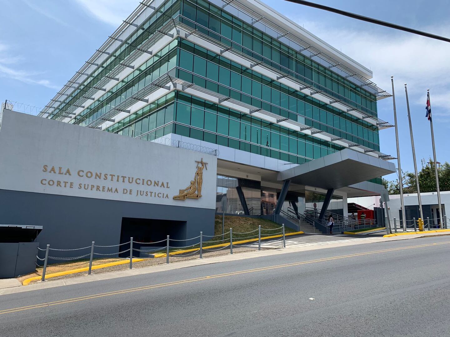 Hombre de 70 años detenido por instigar a hacerles daño a magistrados ...