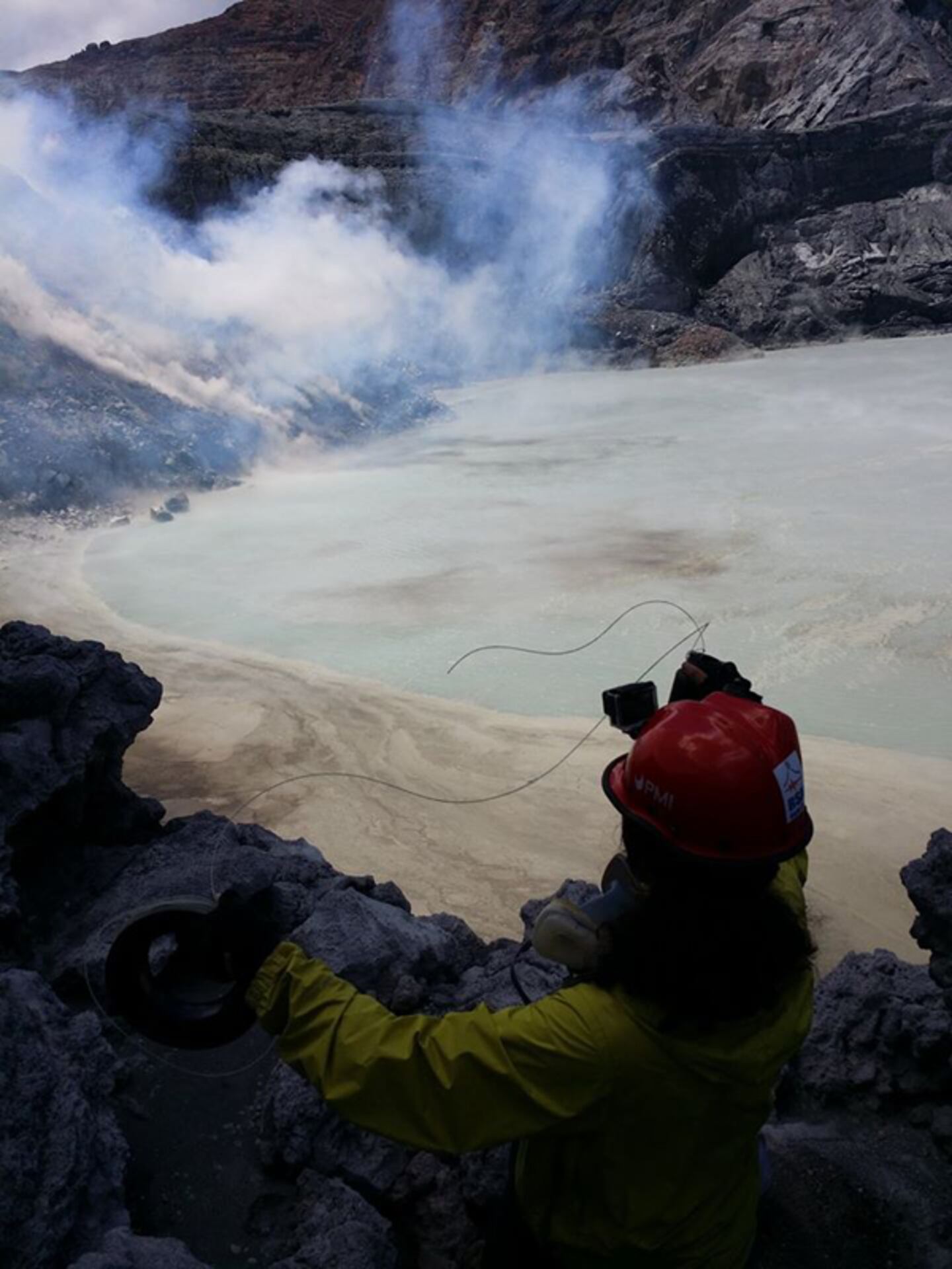 Ruptura en el fondo del lago causó erupción del volcán Poás | La Nación