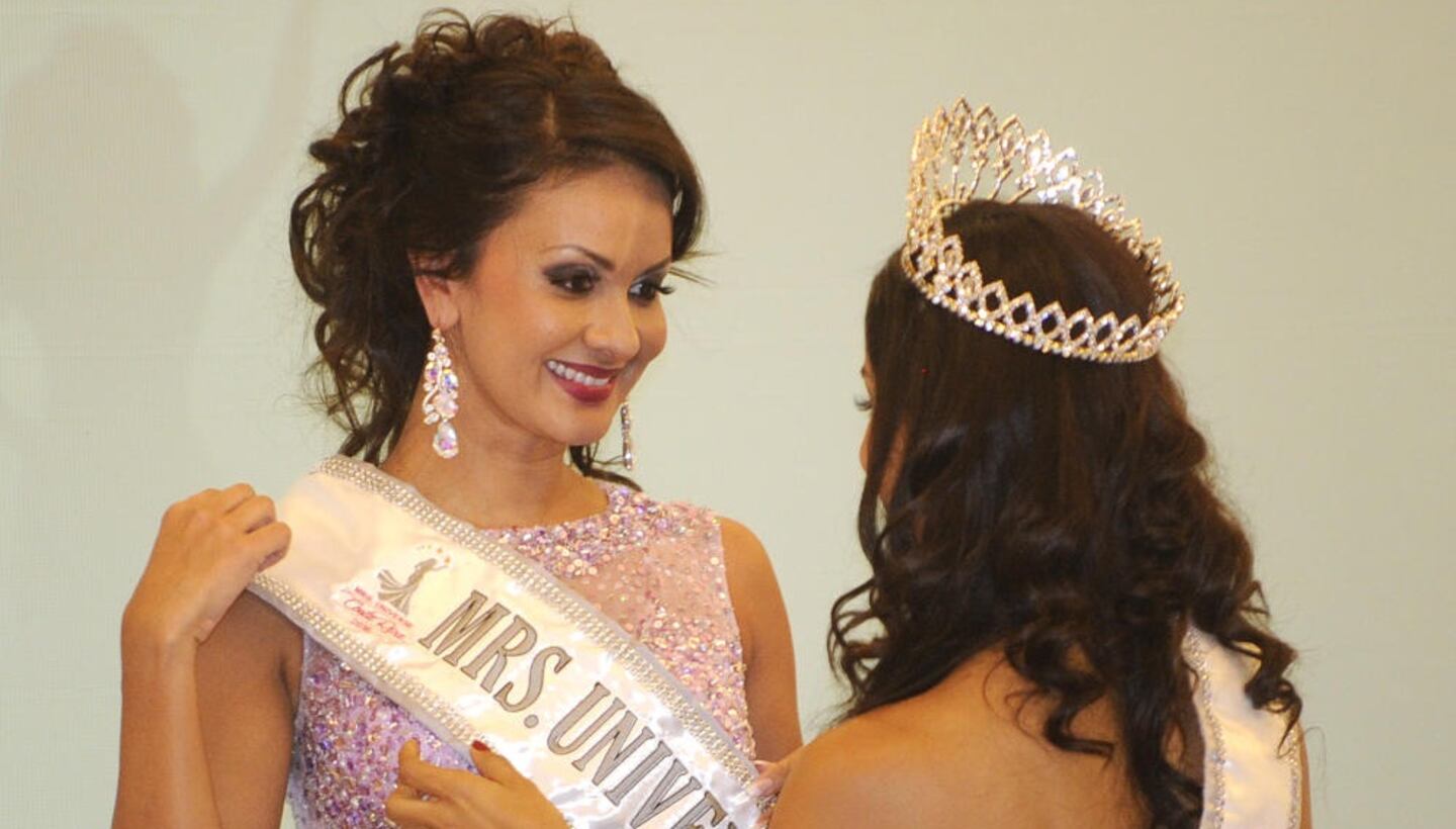 Corona del Mrs Universe Costa Rica quedó en poder de Johanna García ...