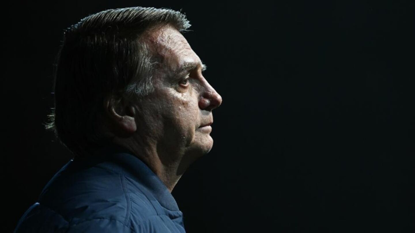 Bolsonaro sube al estrado en Brasil: este es el motivo detrás del nuevo ...