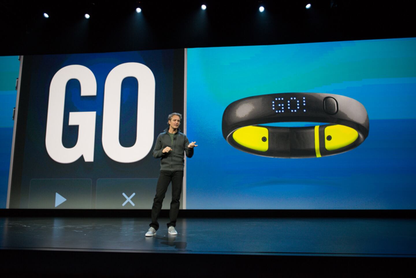Nike desiste de FuelBand y augura nueva fase con Apple | La Nación