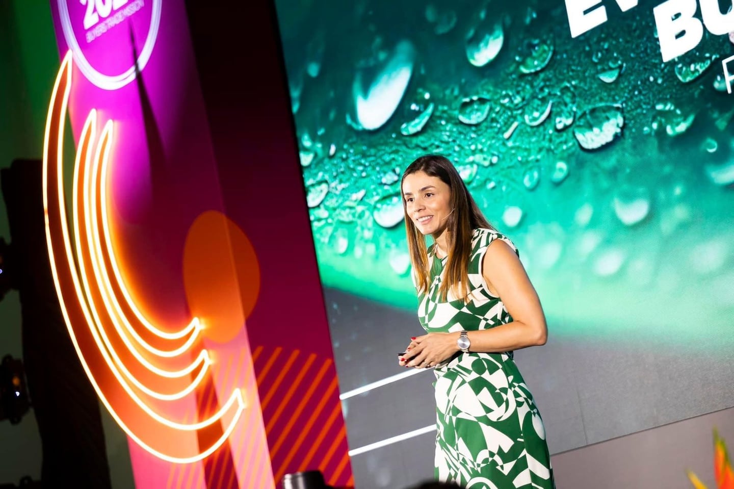 Procomer nombra a la economista Laura López como gerente general | La ...