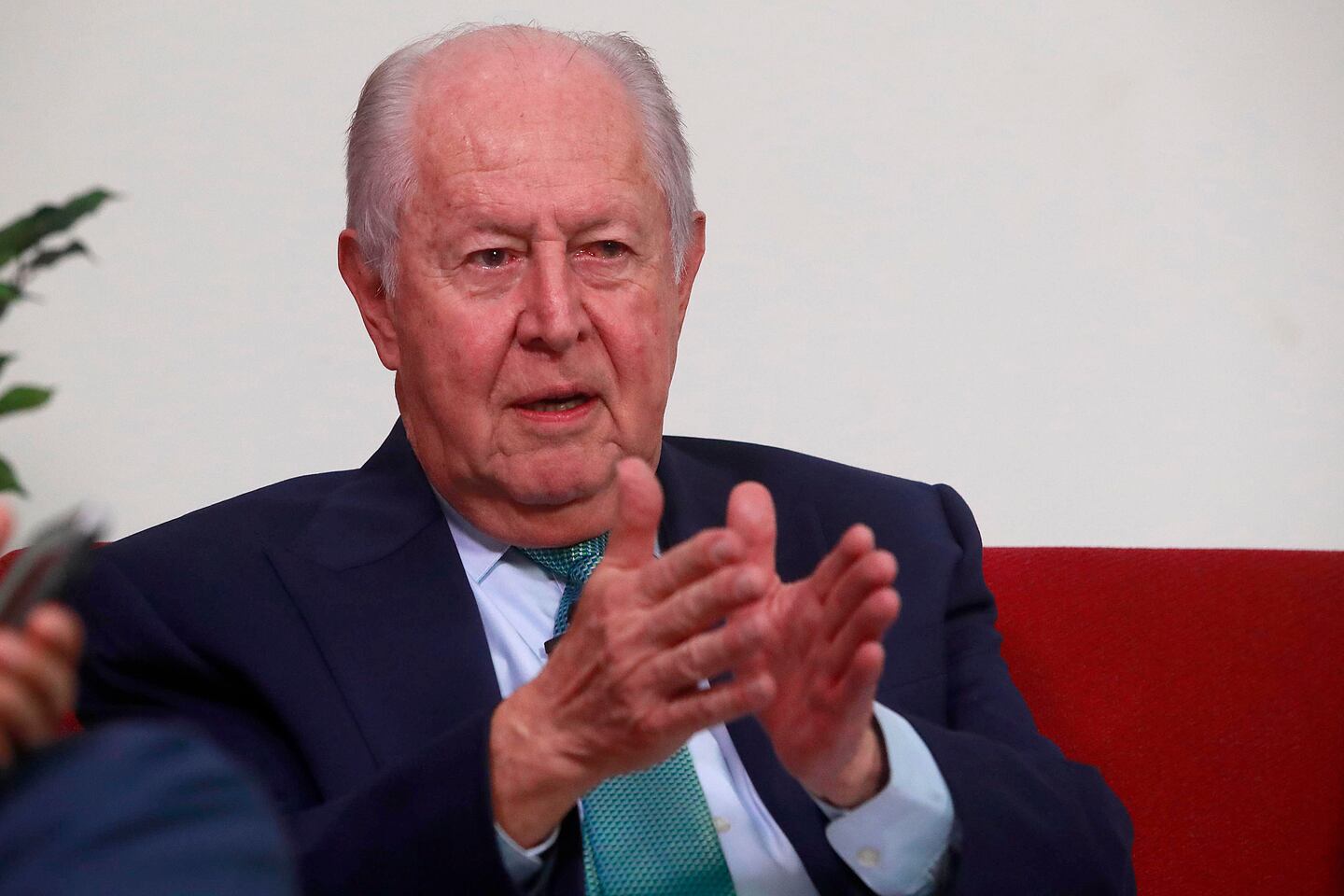 Fernando Naranjo advierte a diputados sobre endeudamiento externo del ...