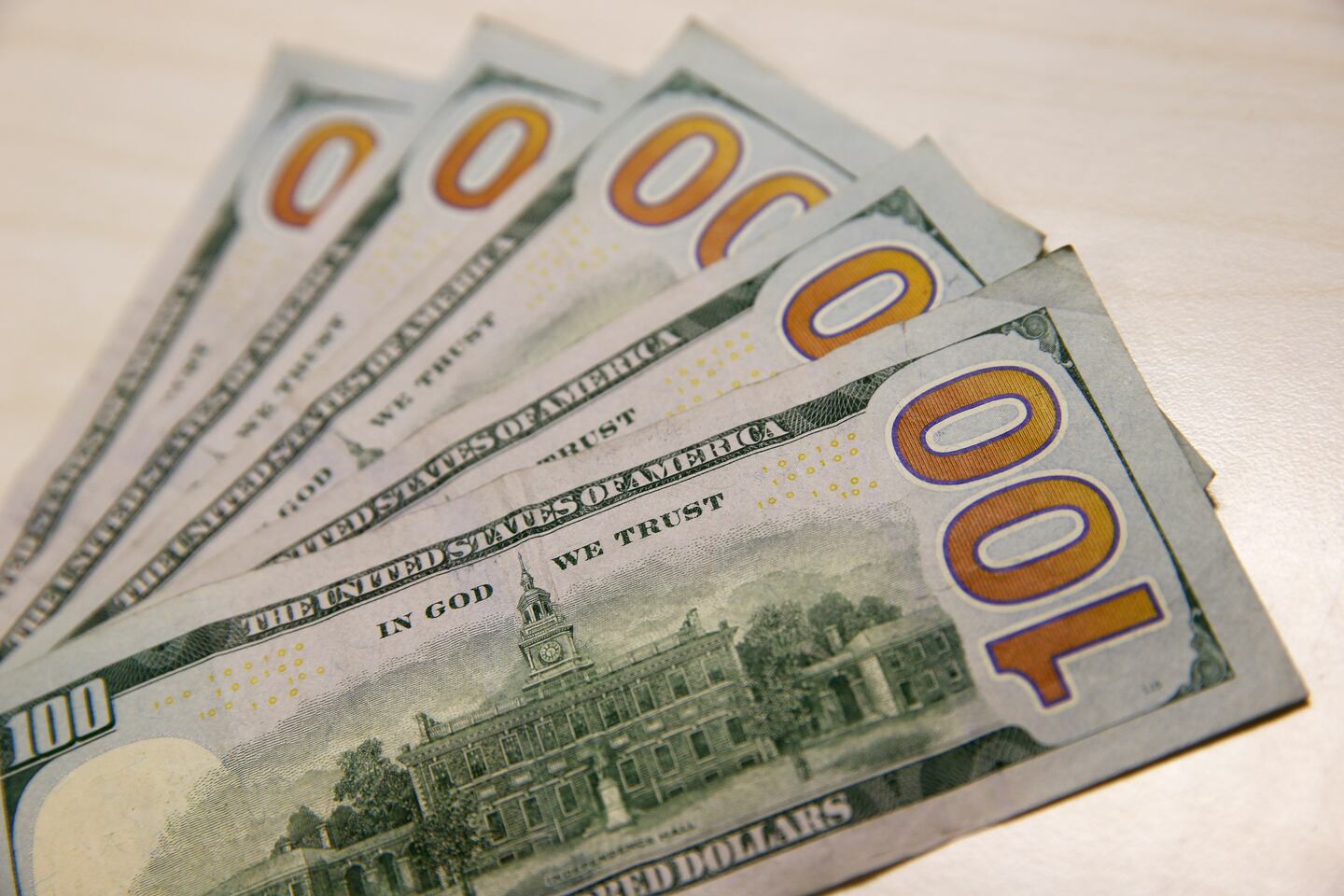 ¿Por qué está bajando el dólar? Algunos sectores comienzan a ...