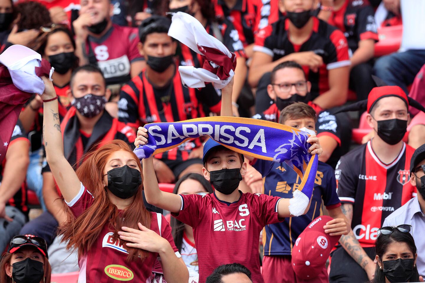 ¿Ser socio de cuál equipo de fútbol de Costa Rica es más rentable? | La Nación