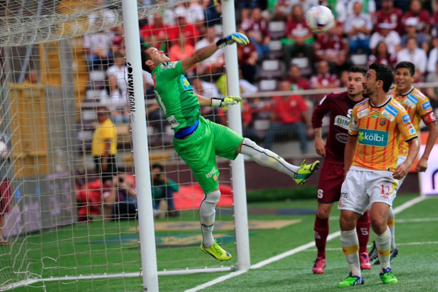 Herediano resurge de la mano de Odir Jacques y a costa de un apático ...