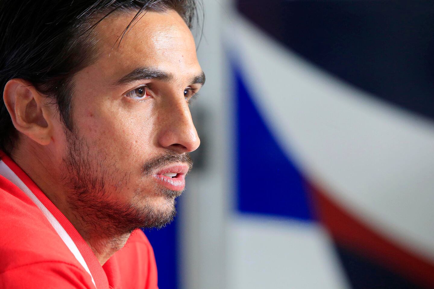 Bryan Ruiz lanza una pista de su futuro, revive un clásico inolvidable ...