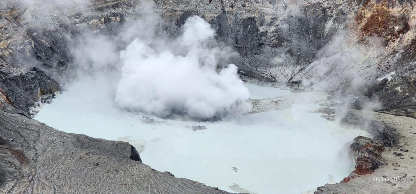 Descenso en nivel del lago del volcán Poás reactiva erupciones ...