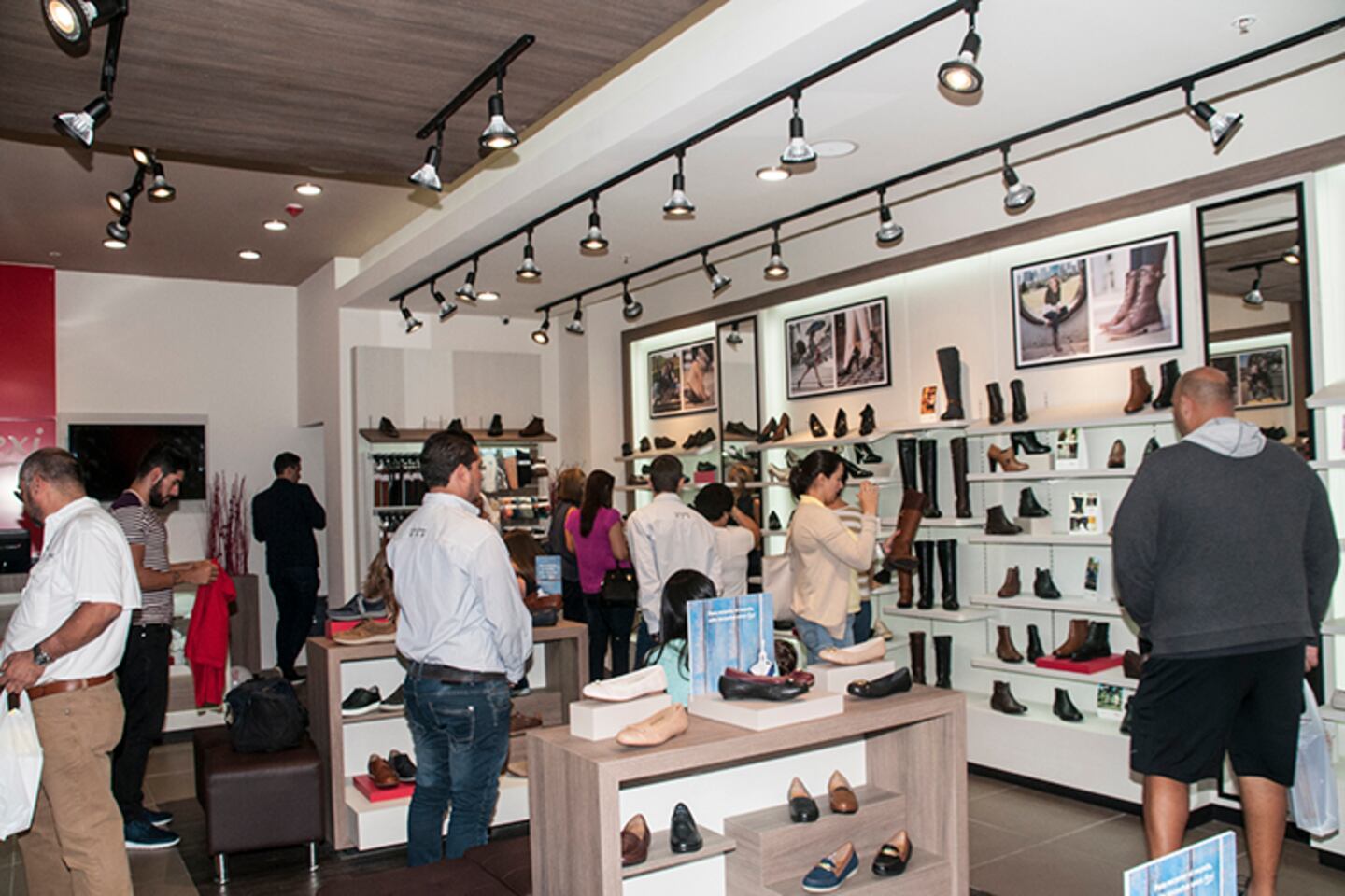 Flexi renueva su tienda en Multiplaza Escazú | La Nación