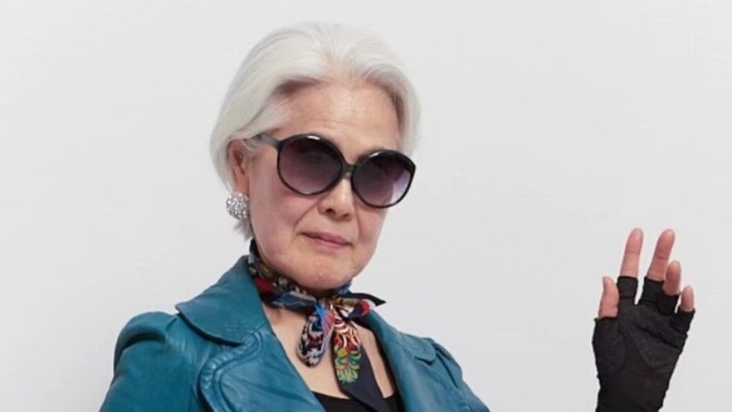 Choi Soonhwa, modelo de 80 años, rompe barreras en Miss Universo Corea ...